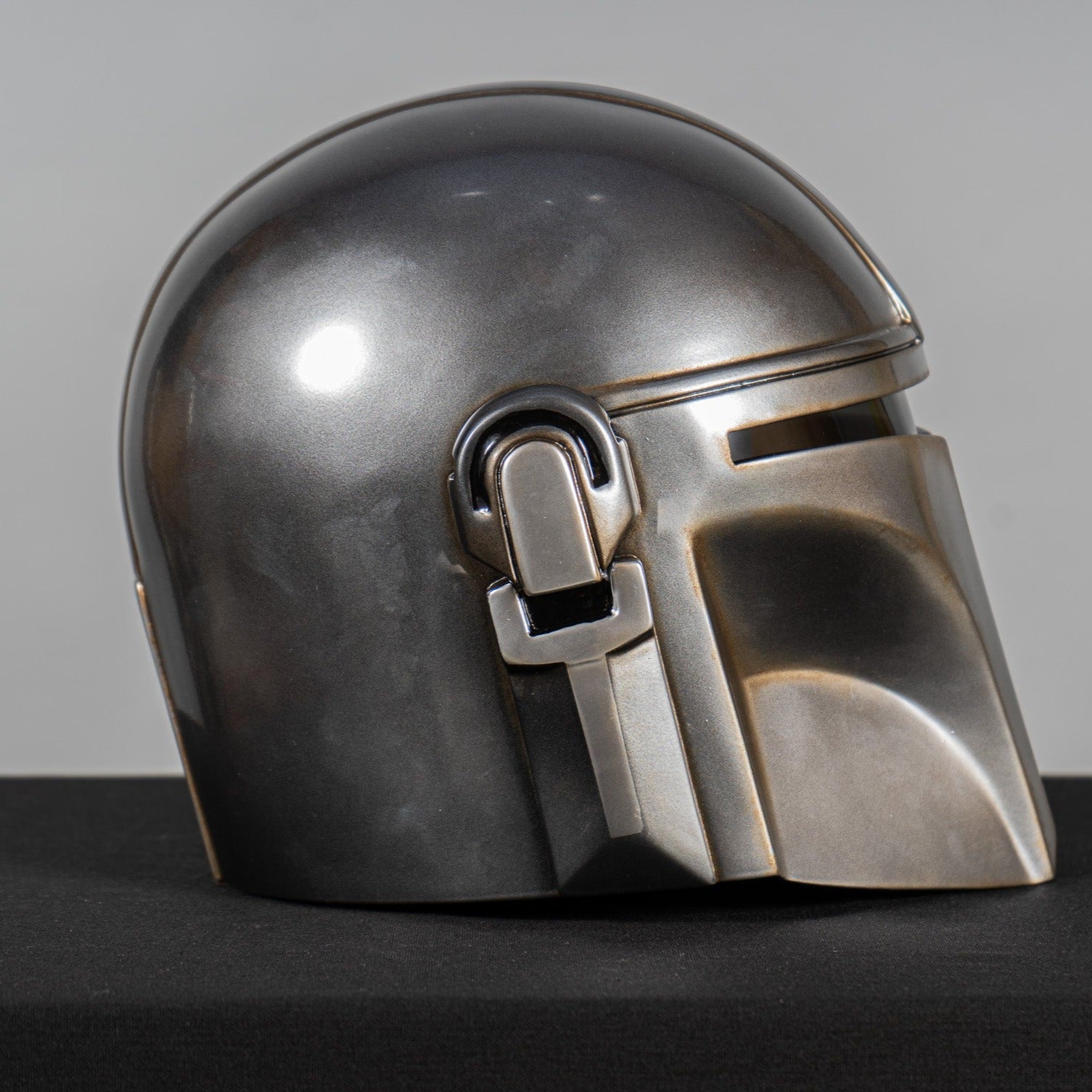 Mando Helmet Weathered - Beskar Helmet Replica - Mandaloriann armor ...